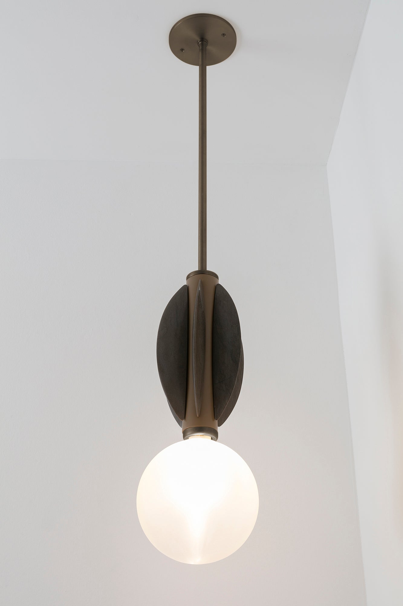 Monarch ceiling mounted – FAME